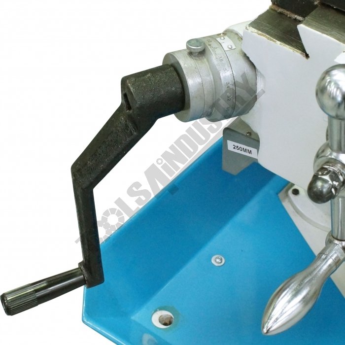 M163D - HM-52G Workshop Turret Milling Machine Geared Head Horizontal ...